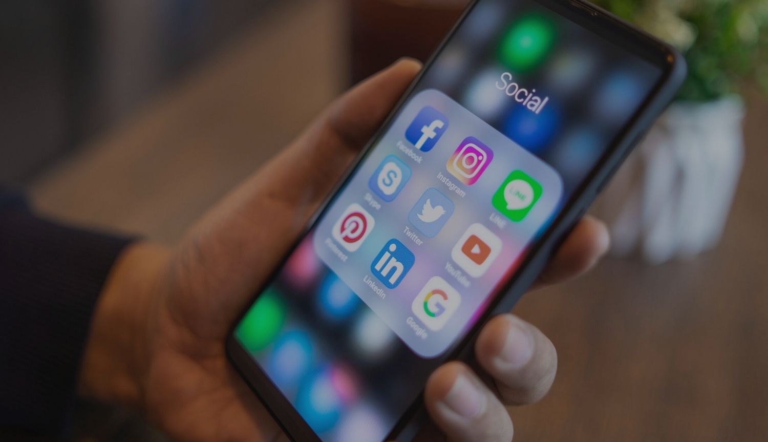 Social Media Communications in the Coronavirus Outbreak